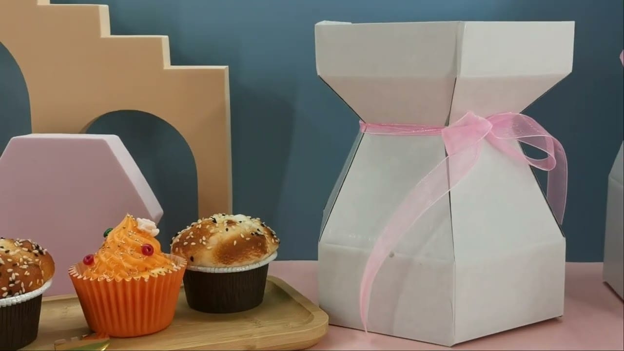 Seven Ingenious Ways You Can Do With Bakery Paper Box - Sunshine Packaging